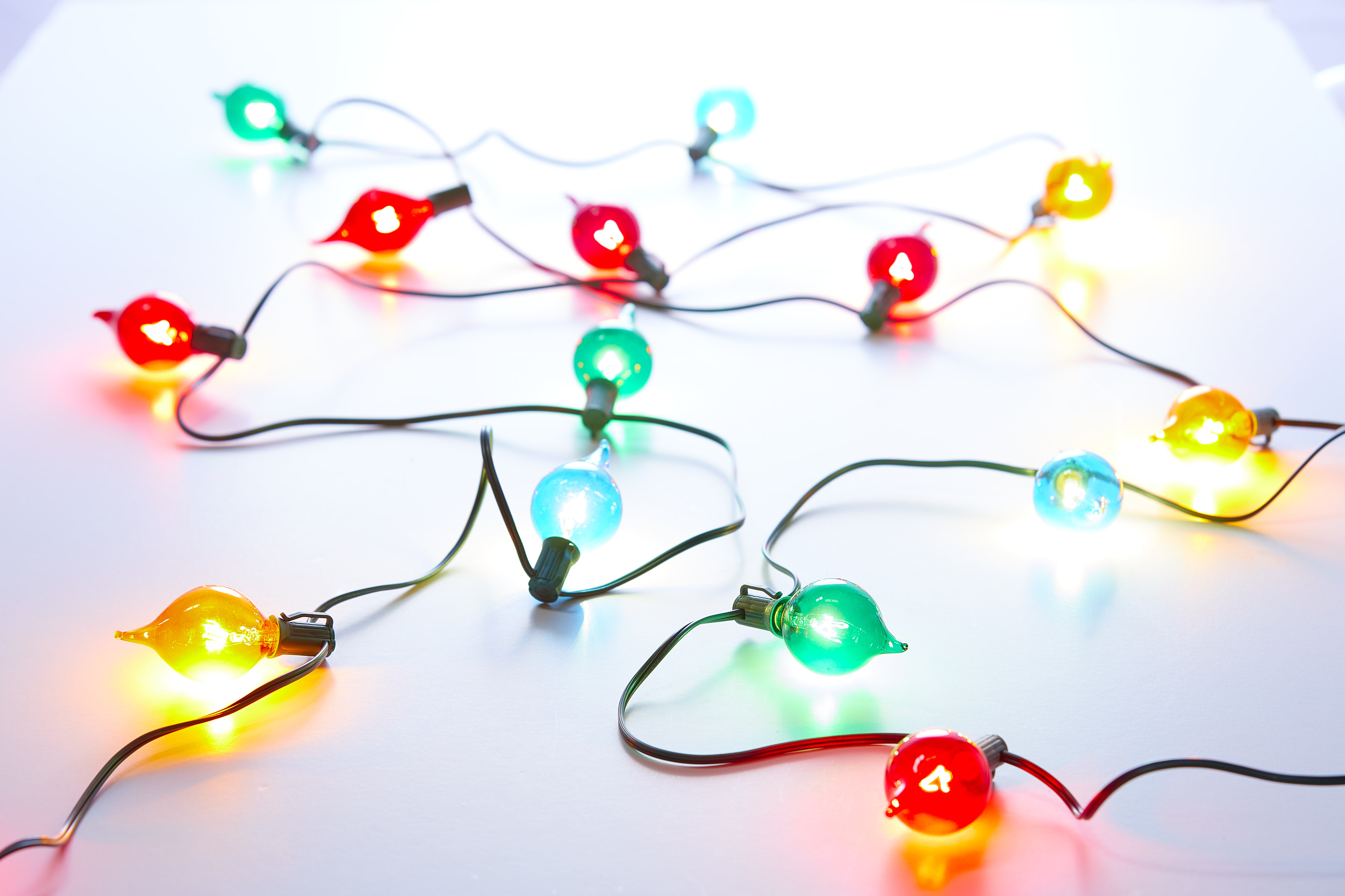 Kismet String Lights 14 Feet - 15 Shiny Multi Color Lights On Green ...