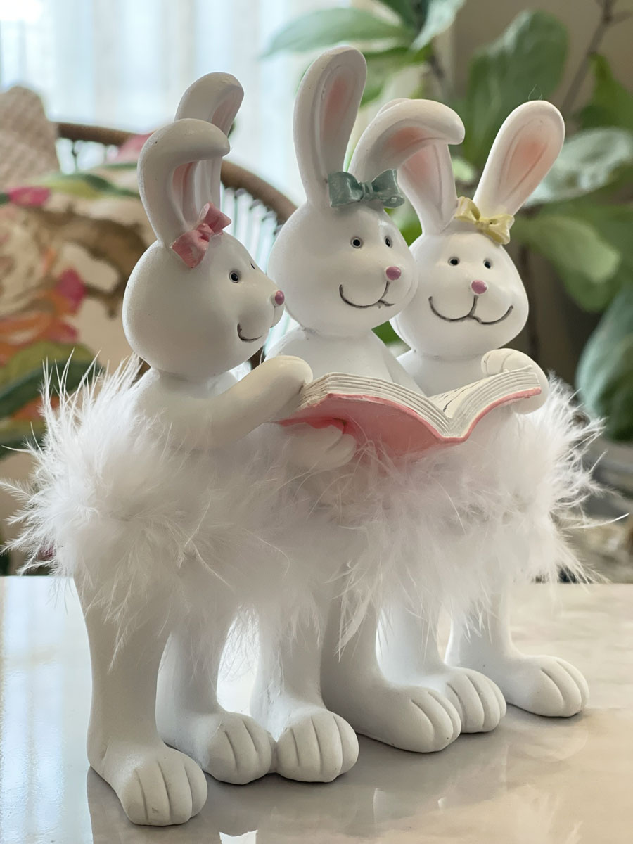 Dancing Bunnies In Tutu's - 7 Inch NEW