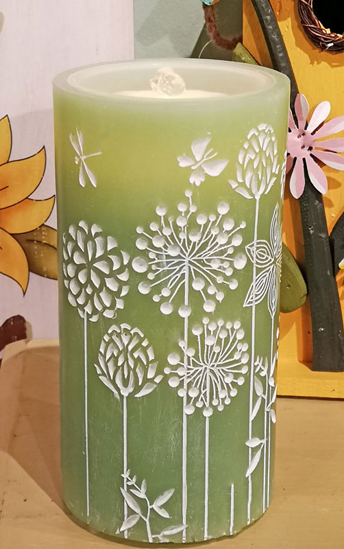 Fountain Candle - Green Wax With Dandelion Flowers - Remote Control