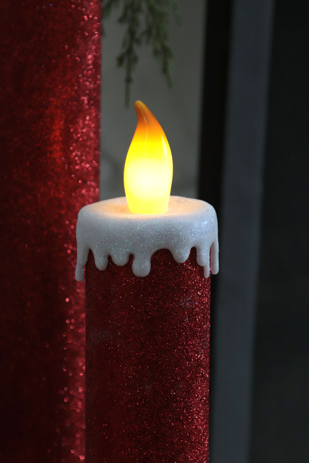 18 Inch Battery Operated Red Glitter Pillar With Fireglow Flame Effect